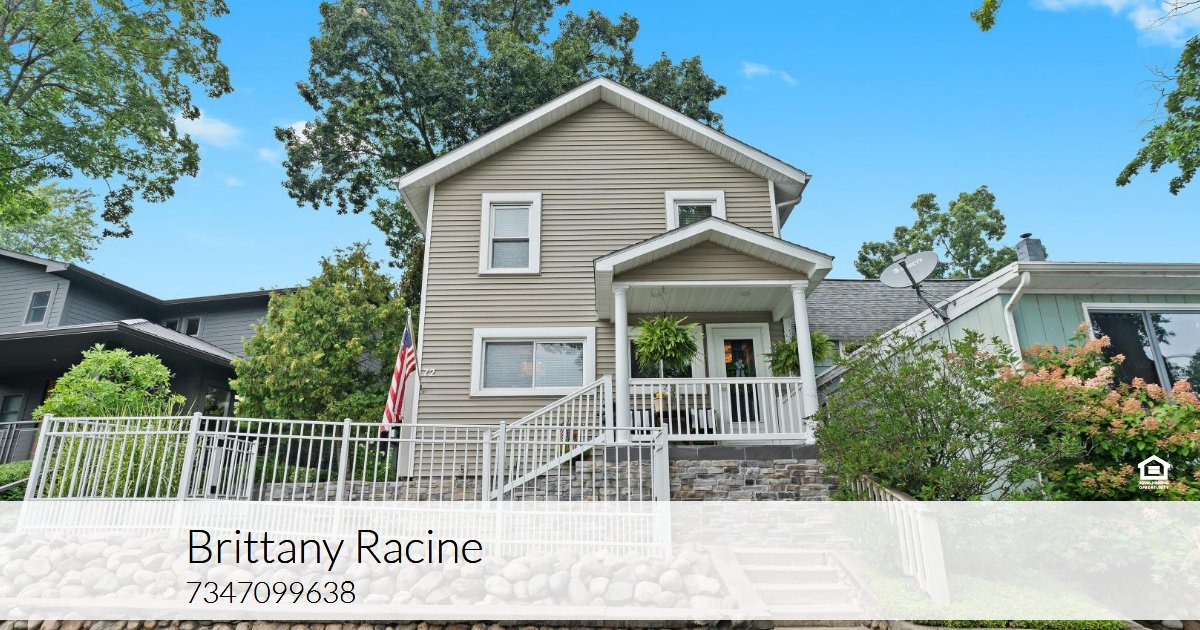 72 Cavanaugh Lake Rd, Chelsea, MI 48118
